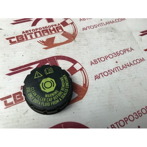 Кришка бачка гальмівної рідини Renault Trafic 2001-2014 7701057764