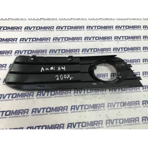 Решітка переднього бампера права Audi A4 (B8) 2007-2011 8KD807682