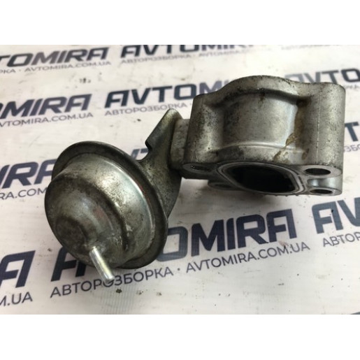 Клапан вентиляции картерных газов Toyota Avensis T25 2003-2008 2563026010